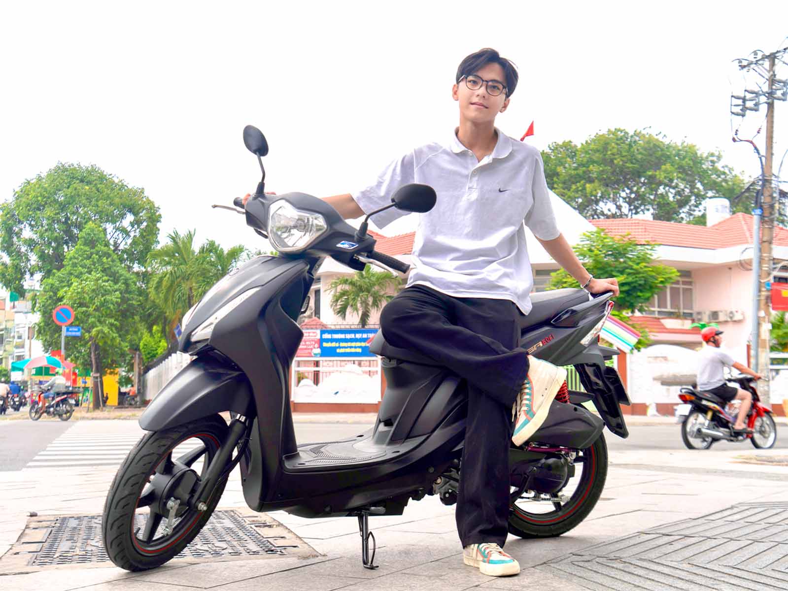 Tắc đường ư? Không là vấn đề với Hermosa 50Fi